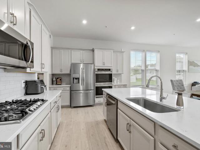2885 Broad Wing Drive
