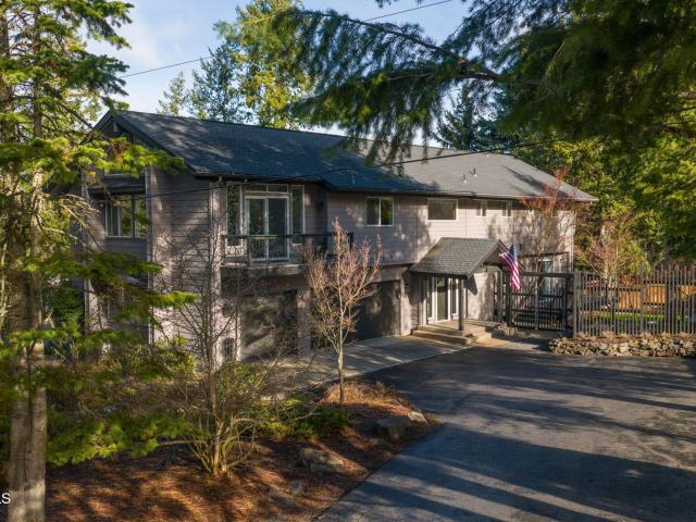 2885 E Point Hayden Dr, Hayden, ID 83835 | MLS #26 3093
