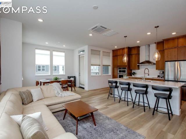 2885 Tradewind Dr, Alameda, CA