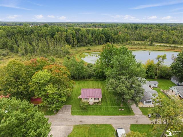 2885 W Lakeside Drive