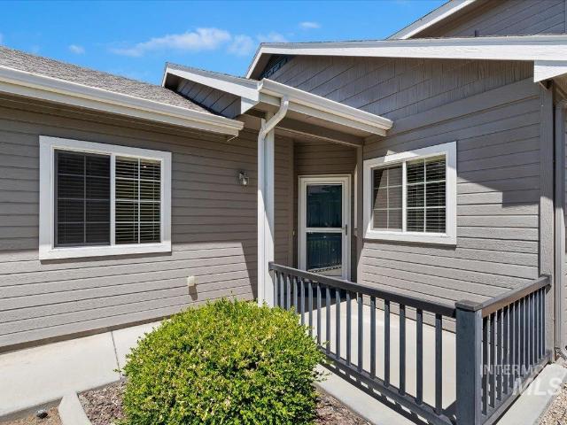 2886 N Richter