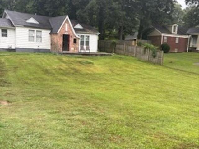 2886 Overton Crossing St, Memphis, TN 38127