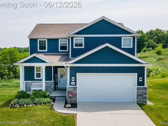 2886 Bogues View Dr, Oceola Township, MI 48843