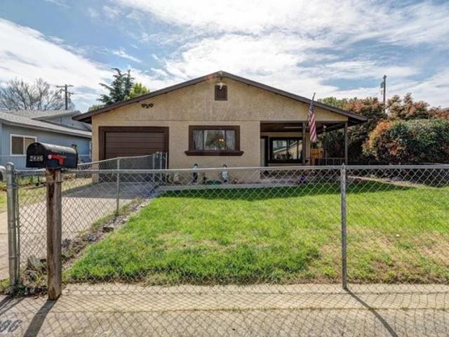 2886 Pinto Ln, Anderson, CA 96007