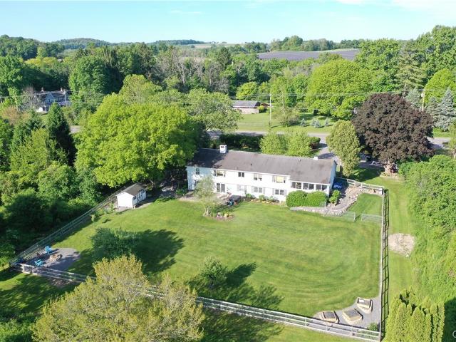 2886 W Lake Road