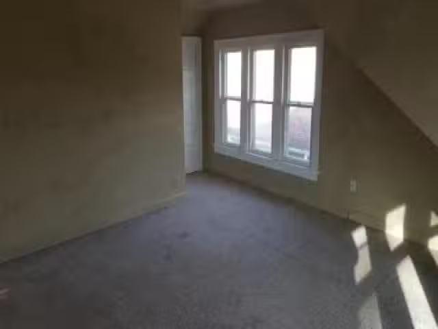 28876211 1721 Post Ave