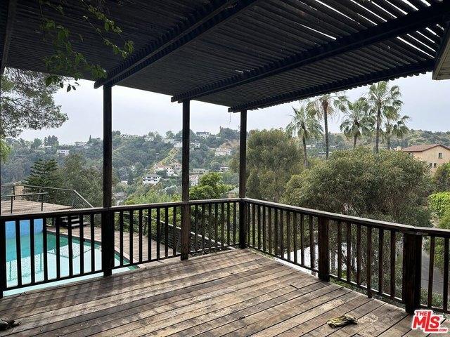 2887 Hollyridge Dr, Los Angeles, CA 90068