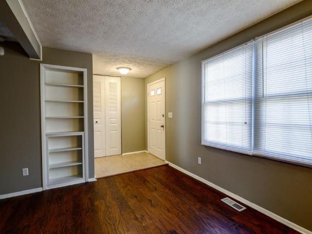 2887 Royal Path Court