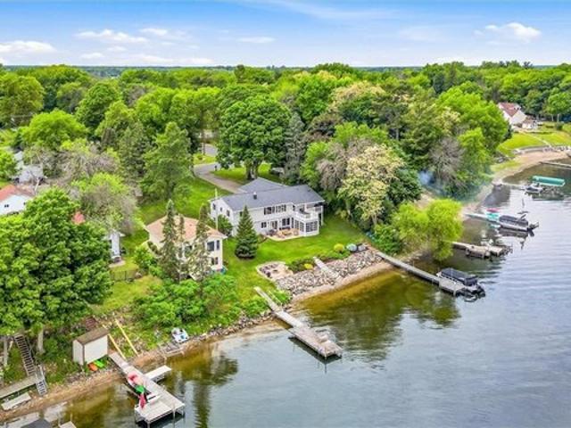 28885 Park Pl, Chisago City, MN 55013