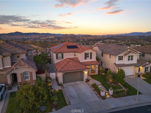 28886 N West Hills Dr, Valencia, CA 91354