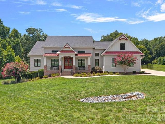 2889 Mount Pleasant Rd, Sherrills Ford, NC 28673