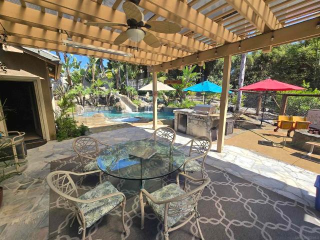 2889 Camden Dr