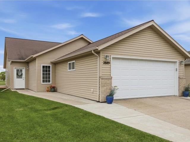 2889 35th St S, Moorhead, MN 56560