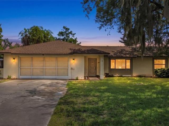 28800 Tammi Dr, Tavares, FL 32778