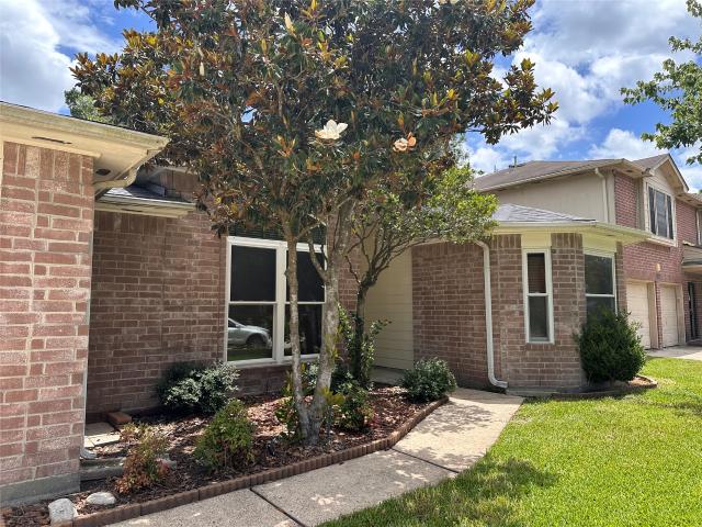 28806 Stone Fox Drive