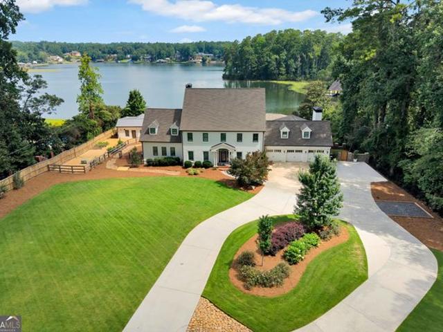 2880 Emerald Dr, Jonesboro, GA 30236