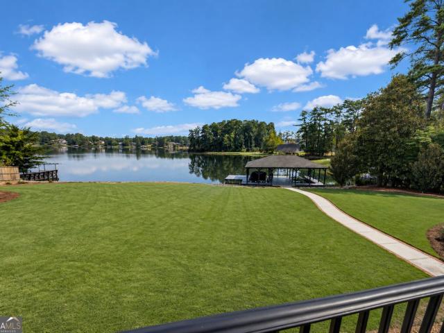 2880 Emerald Drive