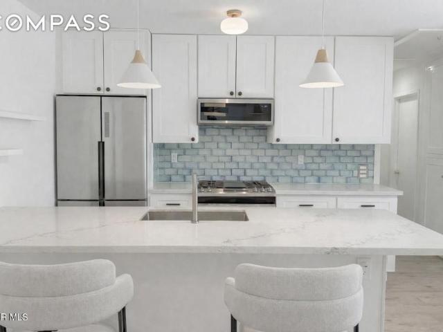 28810 Conejo View Dr, Agoura Hills, CA