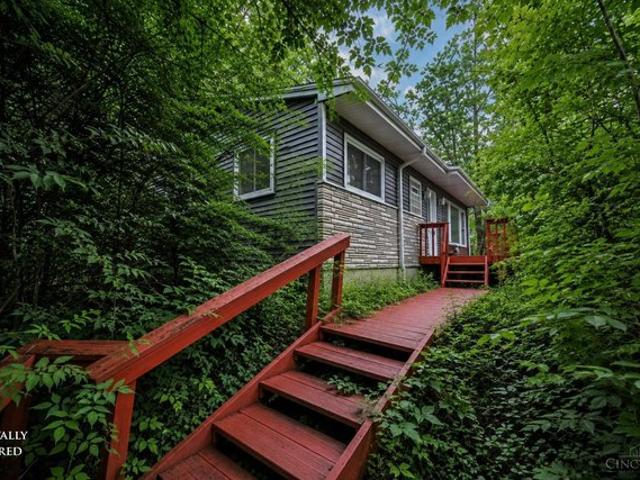 2881 Marshall Ave, Cincinnati, OH 45225