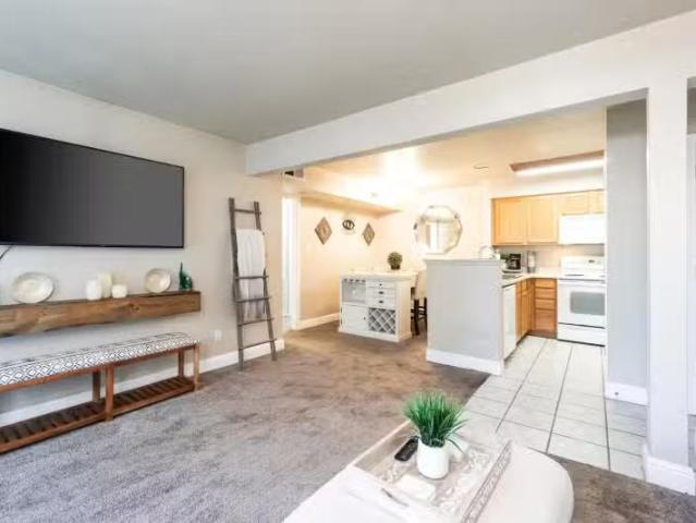 2881 Huntington Blvd #137, Fresno, CA 93721