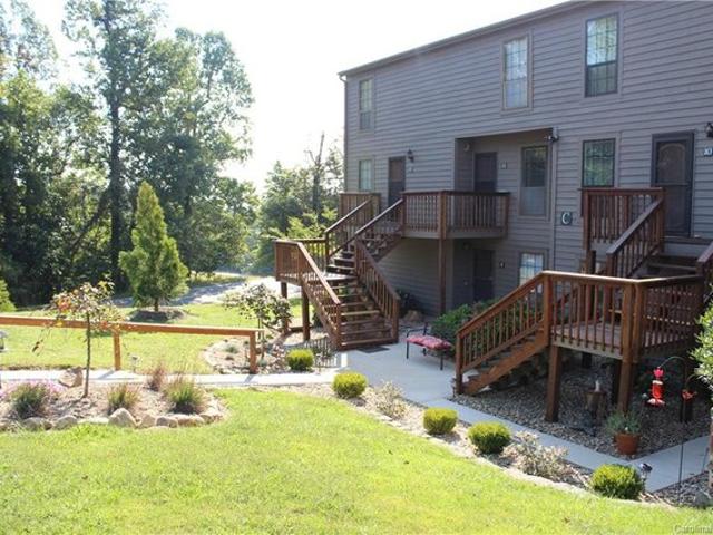 2881 White Oak Mountain Rd Apt C4, Columbus, NC 28722