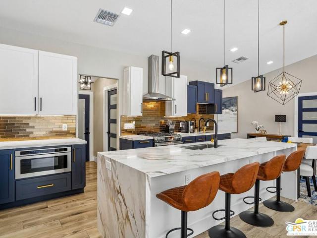 28820 Avenida Condesa