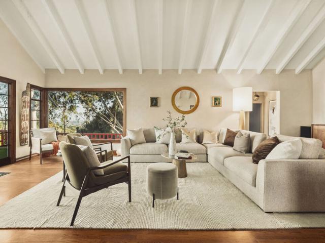 2882 Belden Drive