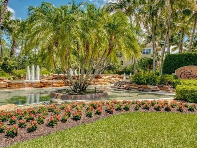 2882 Castillo Ct #101, Naples, FL 34109
