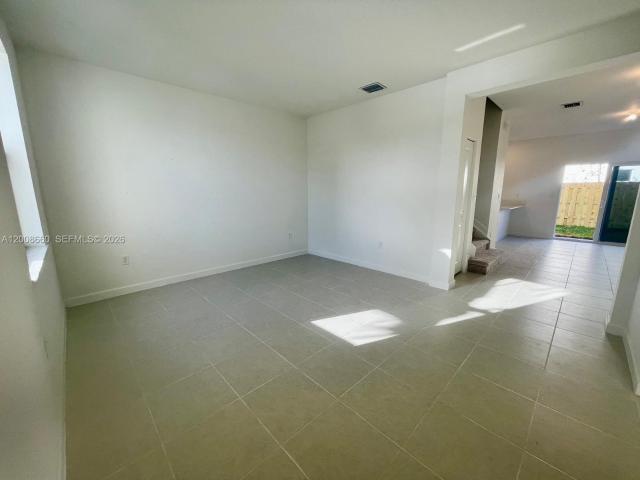 2882 SE 26th Ter, Homestead, FL 33035 | MLS #A12008