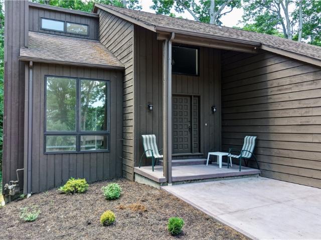 2883 Mara Loma Circle