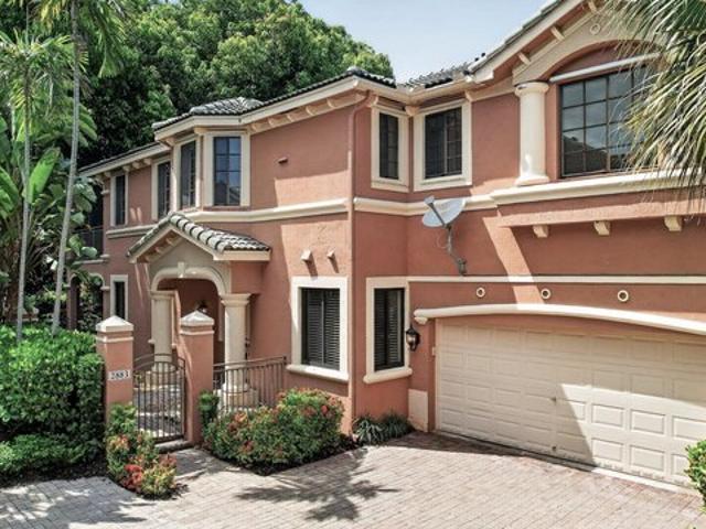 2883 Kinsington Cir, Weston, FL 33332