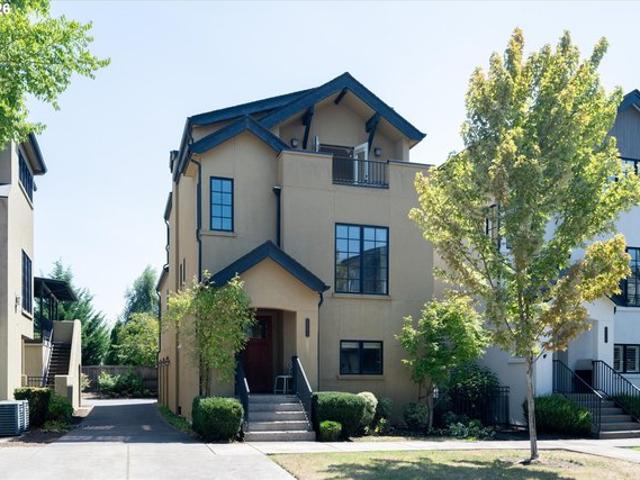 2883 Lord Byron Pl, Eugene, OR 97408