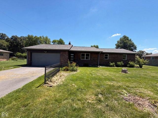 2883 S Wollenweber Rd, New Palestine, IN 46163