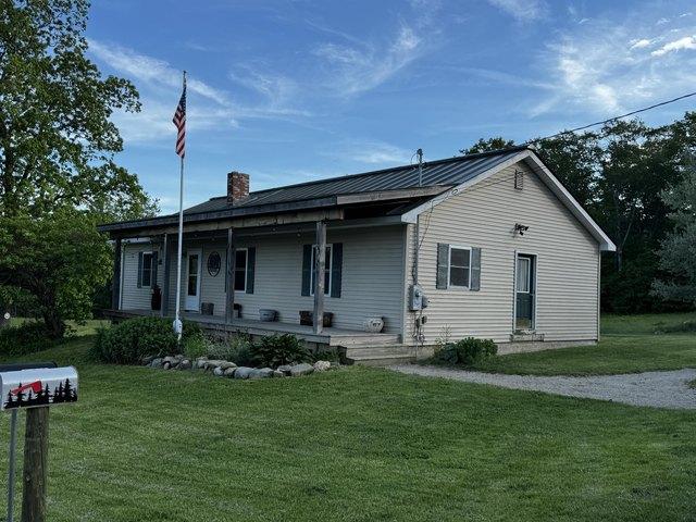 288 Cross Rd, Avon, ME 04966