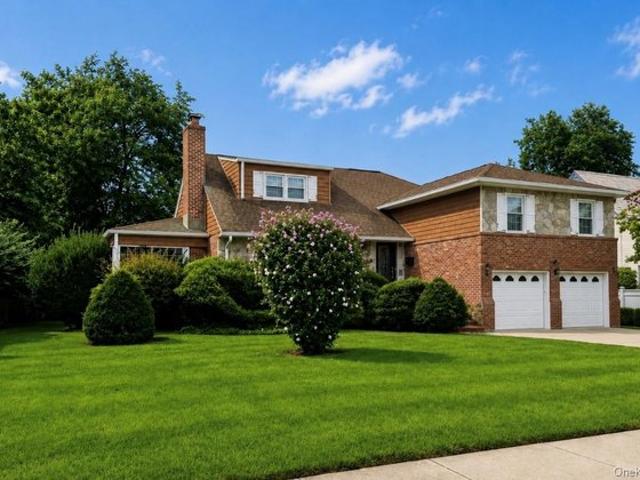 288 Brower Ave, Rockville Centre, NY 11570