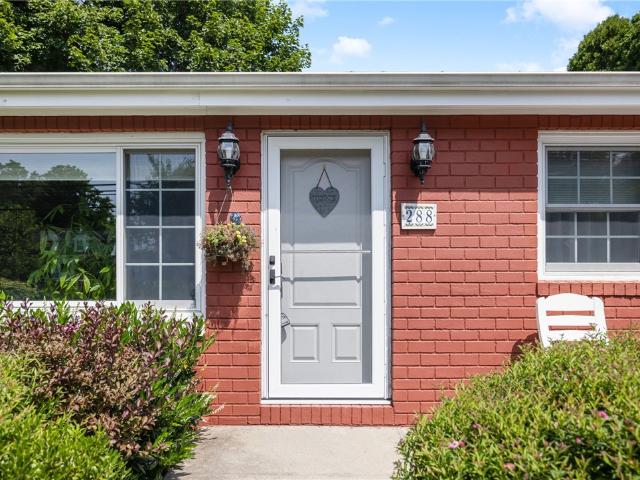 288 Green End Avenue