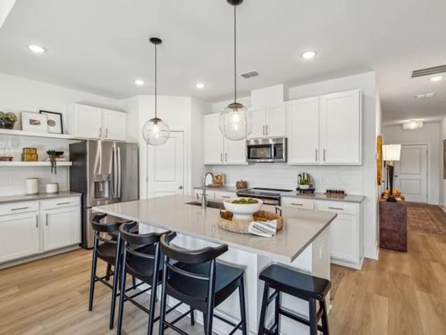 288 Kingswood Cir, Bloomingdale, GA 31302