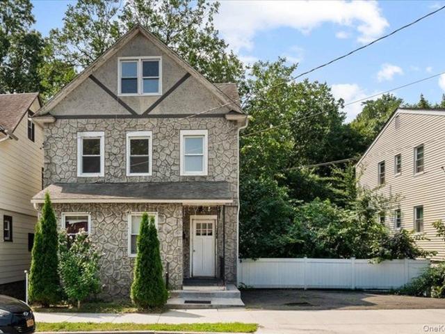 288 Olivia St, Port Chester, NY 10573