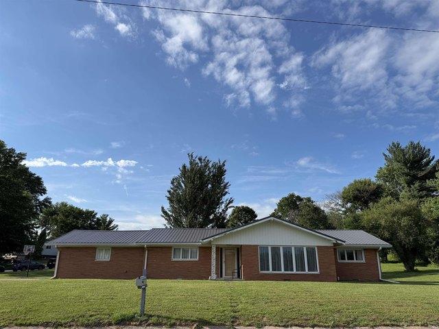 288 Locust Dr, Bloomfield, IN 47424