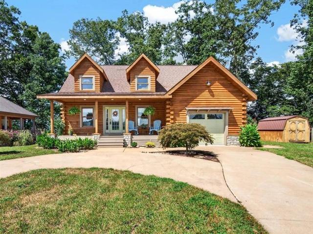288 Maple Dr, Scottsville, KY 42164