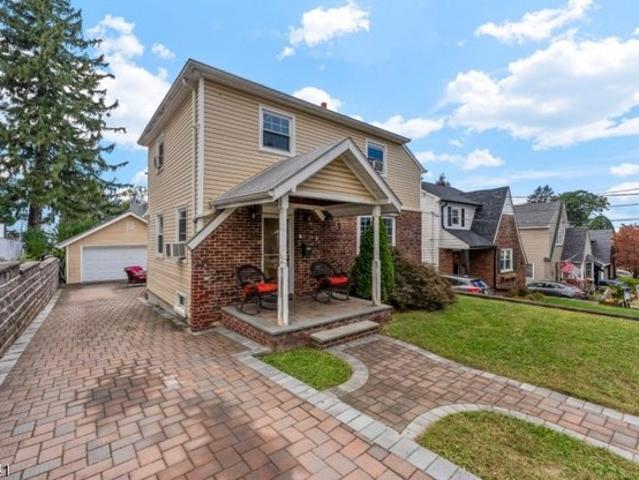 288 Sussex Rd, Wood Ridge, NJ 07075