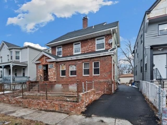 288 William St, East Orange, NJ 07017