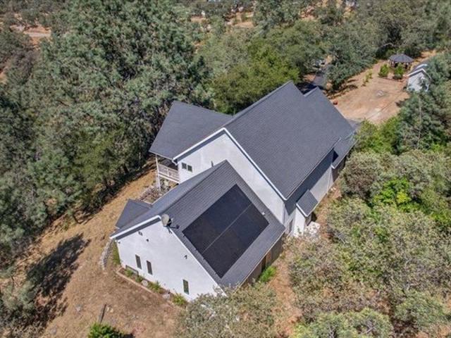 28945 Bonneyview Rd, Tollhouse, CA 93667