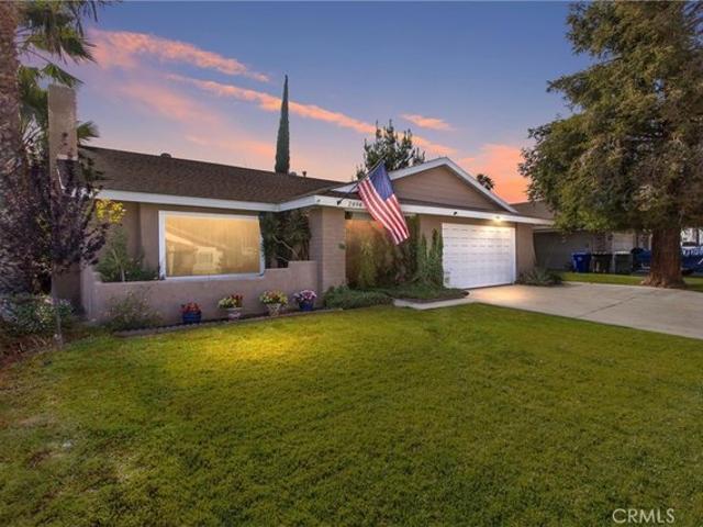 2894 Mojave Ct, Highland, CA 92346