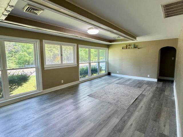 2894 old berwick road