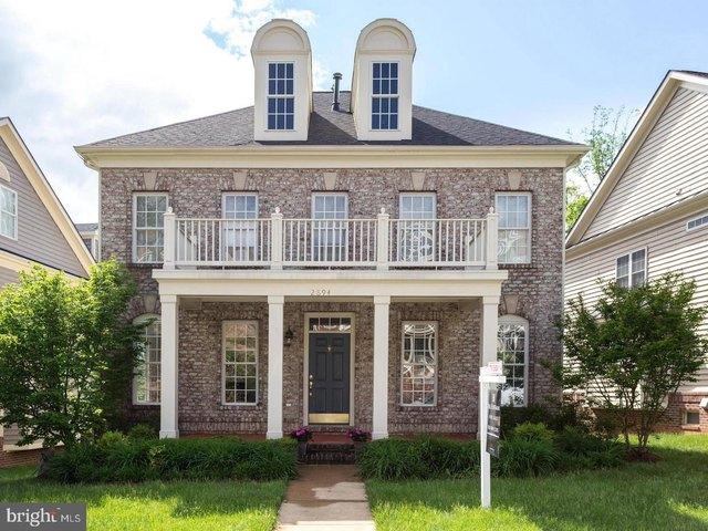 2894 Swanee Ln, Fairfax, VA 22031