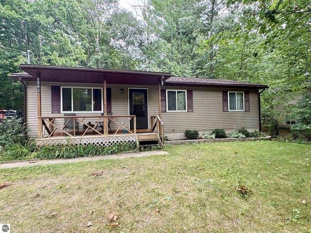 2895 Artist Ave, Interlochen, MI 49643