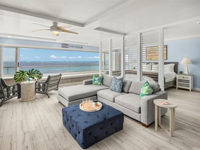 2895 Kalakaua Ave Apt 1402, Honolulu, HI 96815