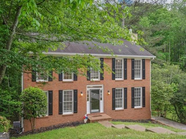 2895 Shurburne Dr, Alpharetta, GA 30022
