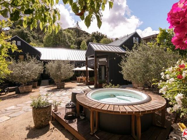 28960 Crags Dr, Agoura Hills, CA 91301